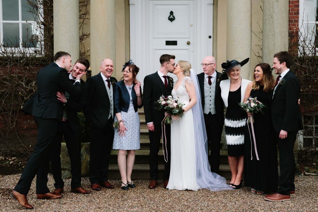How to make the most of your wedding photography group shots